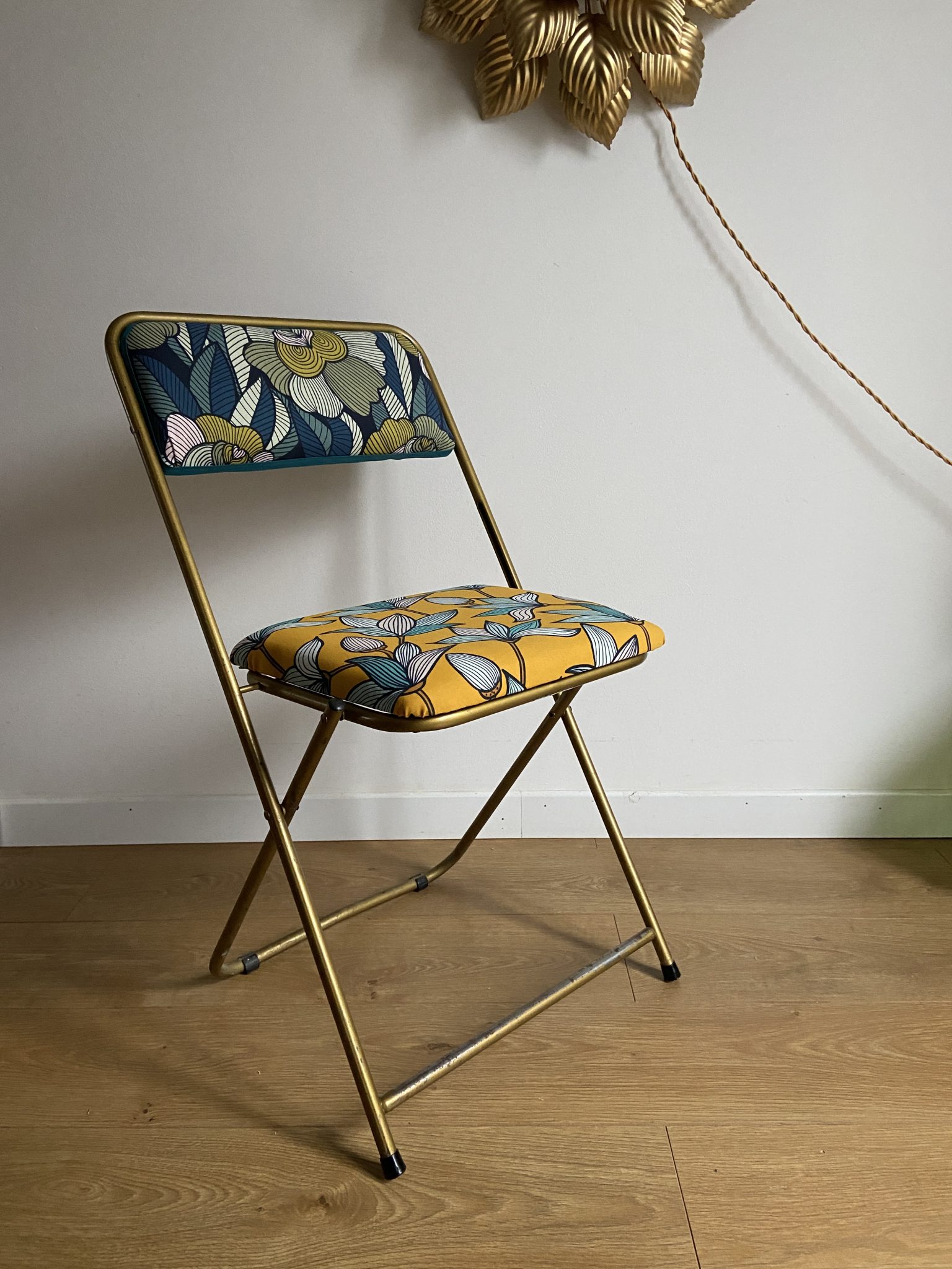 CHAISE PLIANTE VINTAGE LAFUMA Revisitée Tissus Fleuri Jaune Et Bleu